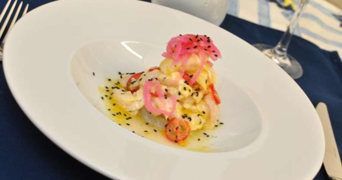 Ceviche clássico peruano
