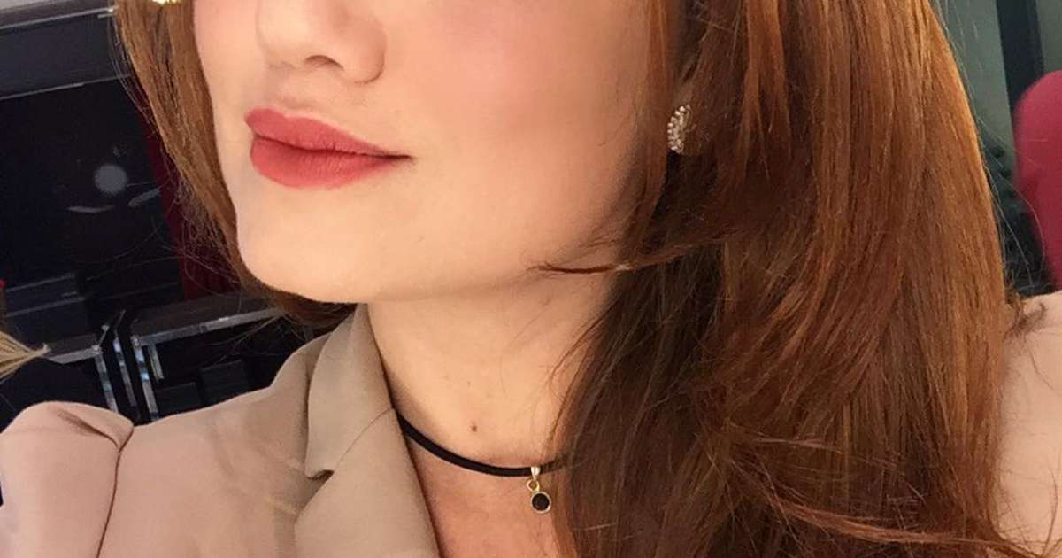 Ruiva, Ellen Rocche radicaliza ao mudar o visual