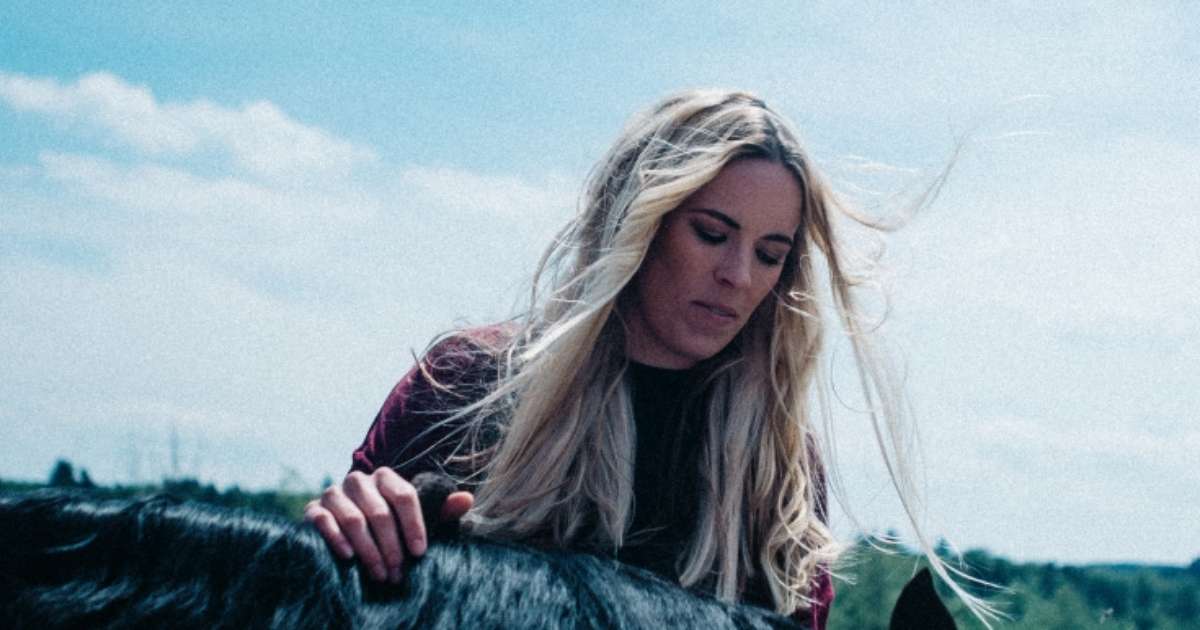 Neta de Charlie Chaplin revela sua paixão por cavalos