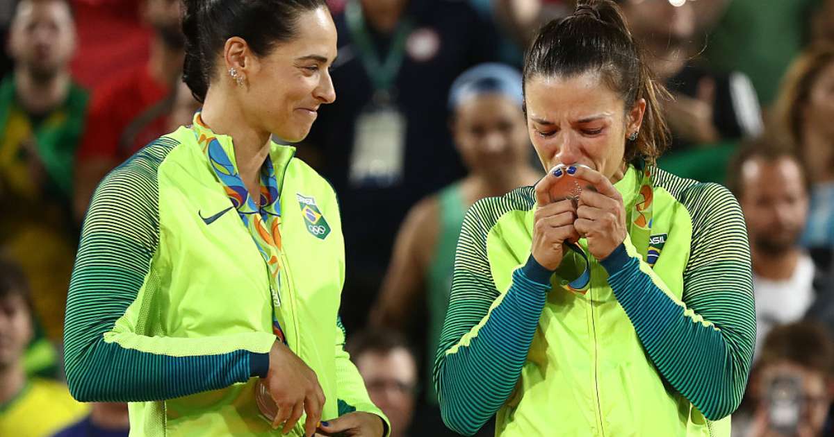 Ágatha e Bárbara encerram dupla após prata nas areias do Rio