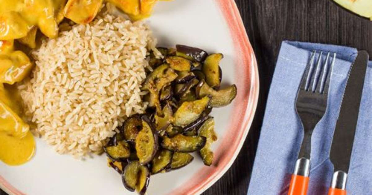 Comida congelada saudável e acessível inspirada na alta gastronomia