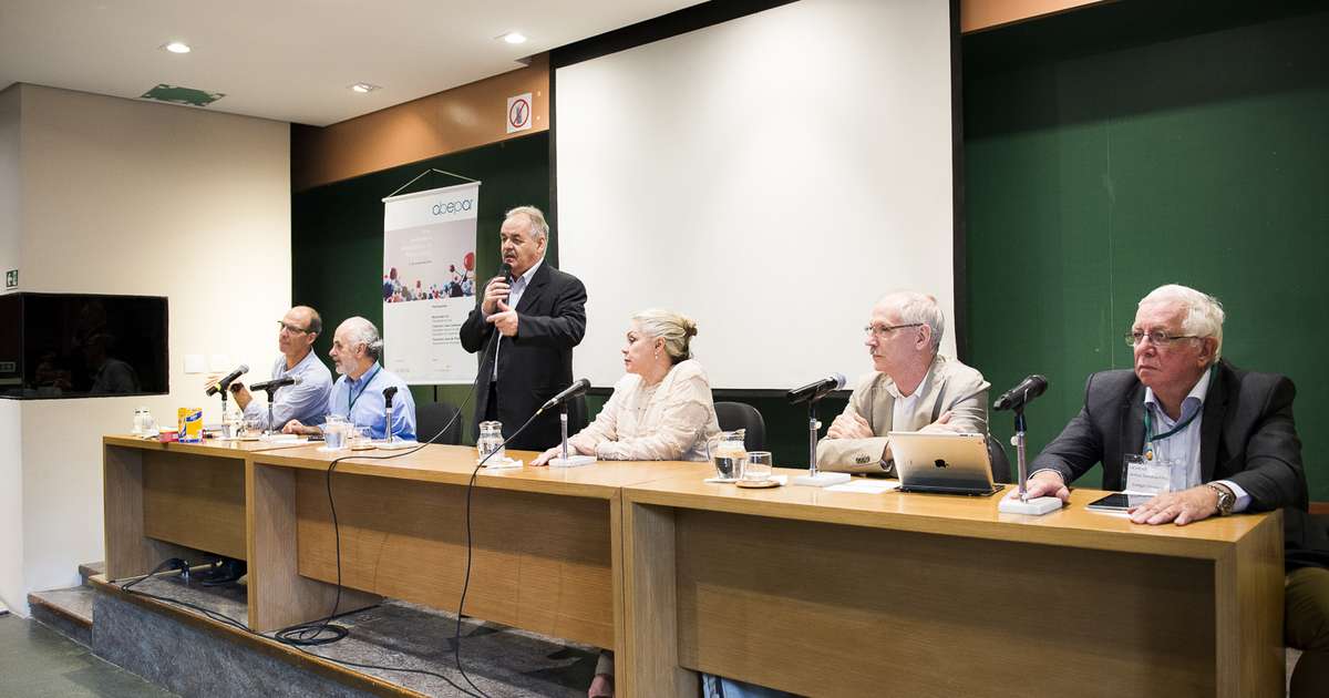 Painel Abepar: Maria Inês Fini, presidente do Inep, afirma que Brasil ...