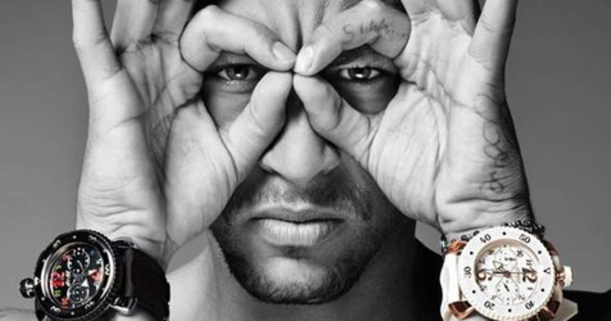 Neymar fecha contrato com marca italiana de relógios