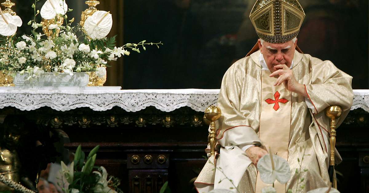 Cardeal Bernard Law, símbolo da crise de abusos sexuais da Igreja ...