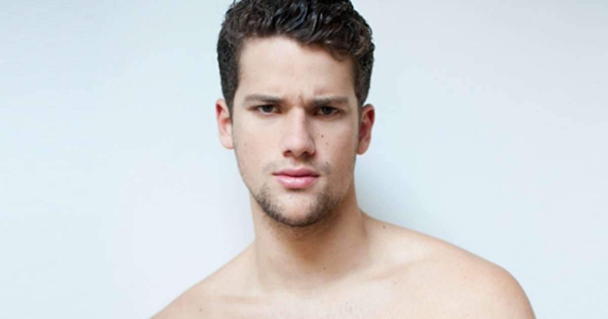 Top model Arthur Sales estreia em novela da Globo