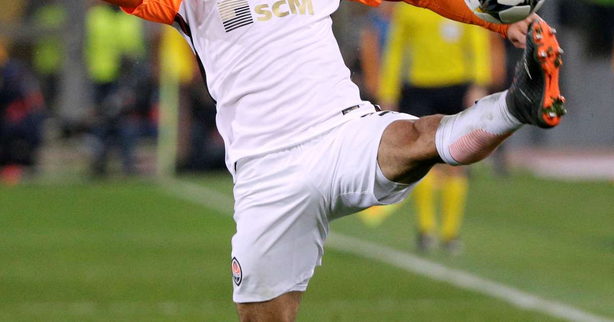 Tite convoca lateral-esquerdo Ismaily para vaga de Alex Sandro Tite convoca lateral-esquerdo Ismaily para vaga de Alex Sandro