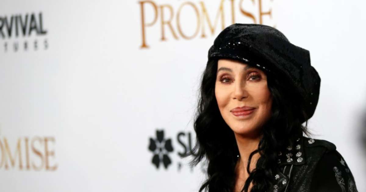 Cher ressurge glamorosa em vídeo de sequência de "Mamma Mia!"