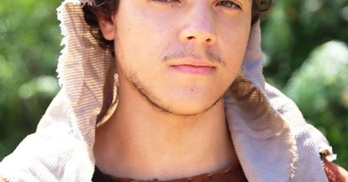 Após participação em Carinha de Anjo no SBT, ator Marcus Bessa estreia ...