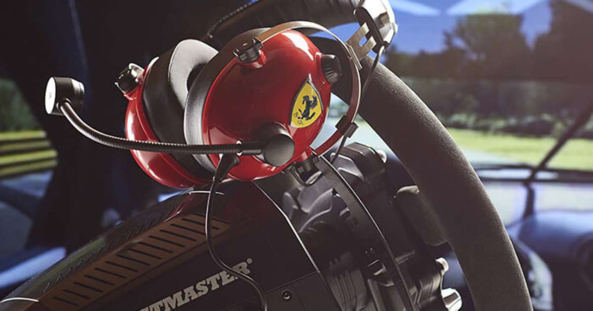 Headset da Ferrari promete áudio realista em games de corrida