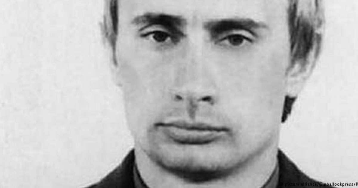 Putin tinha carteira de identificação da Stasi