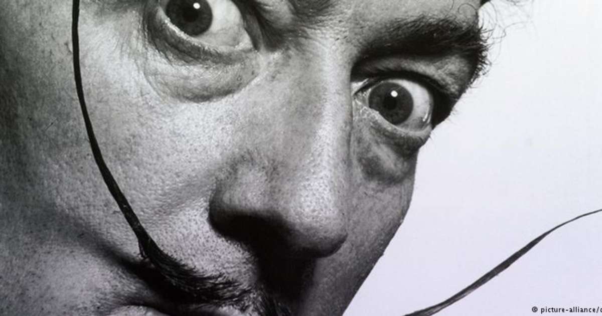 1989: Morte de Salvador Dalí