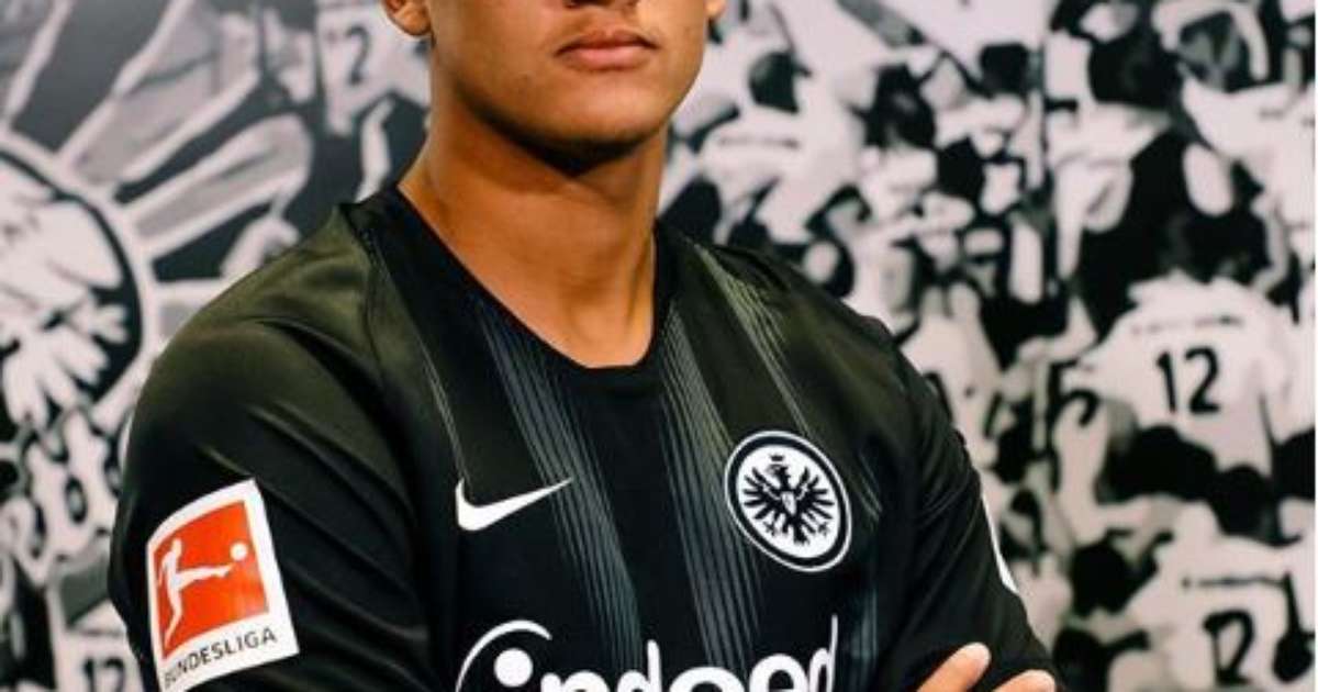 Tuta é anunciado como novo reforço do Eintracht Frankfurt