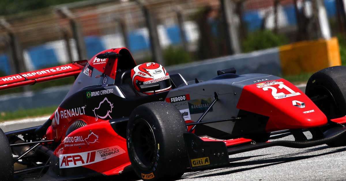 Bruno Carneiro vence na Fórmula Renault Asiática