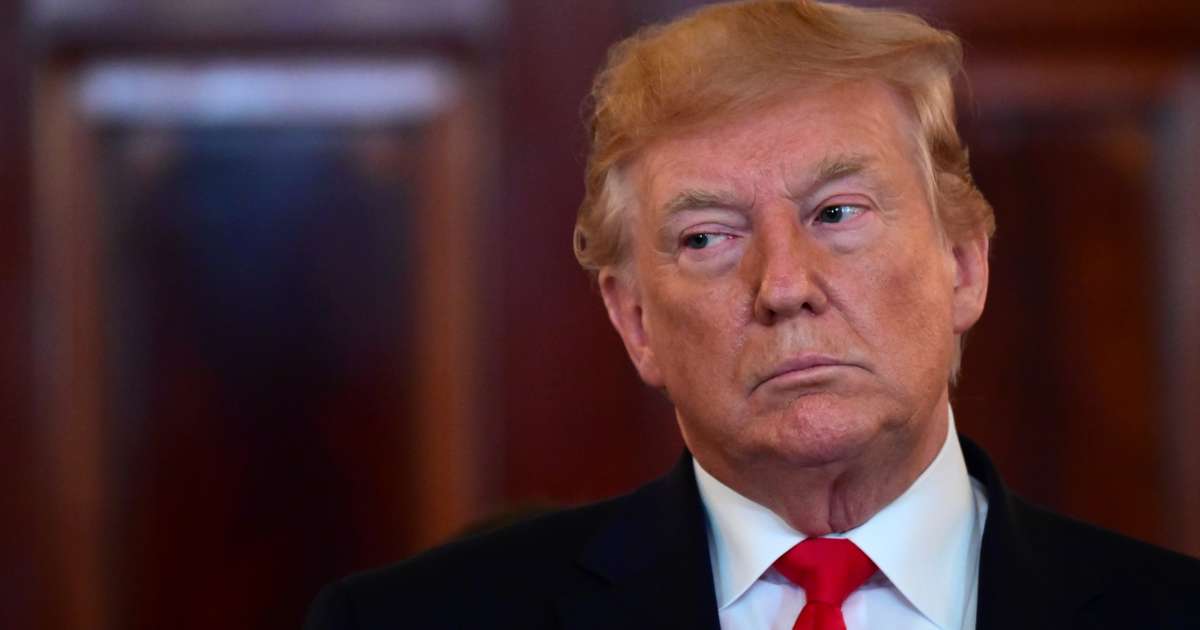 Trump acha que dólar está forte demais e culpa política do Fed, diz ...