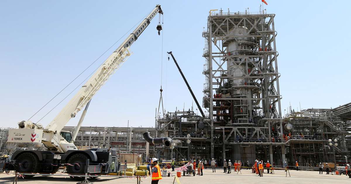 Arábia Saudita troca graus de petróleo e adia fornecimento a ...