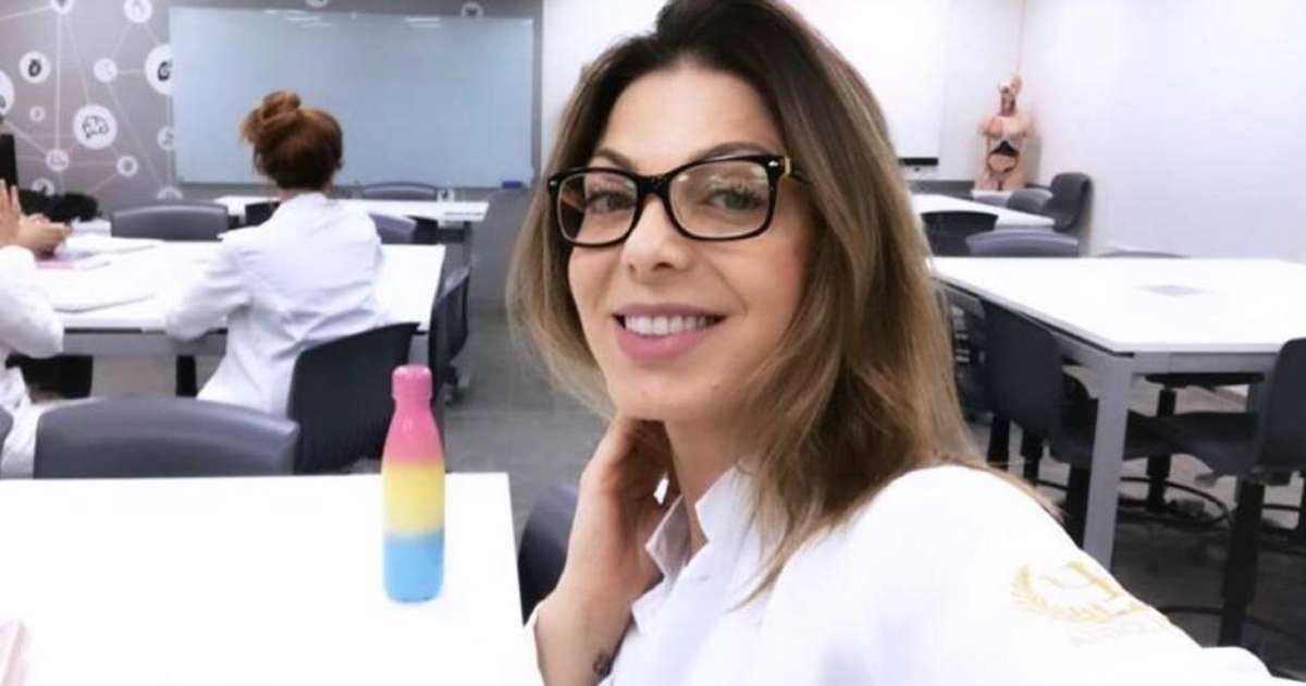 Sheila Mello, do 'É o Tchan', começa a fazer curso de psicologia