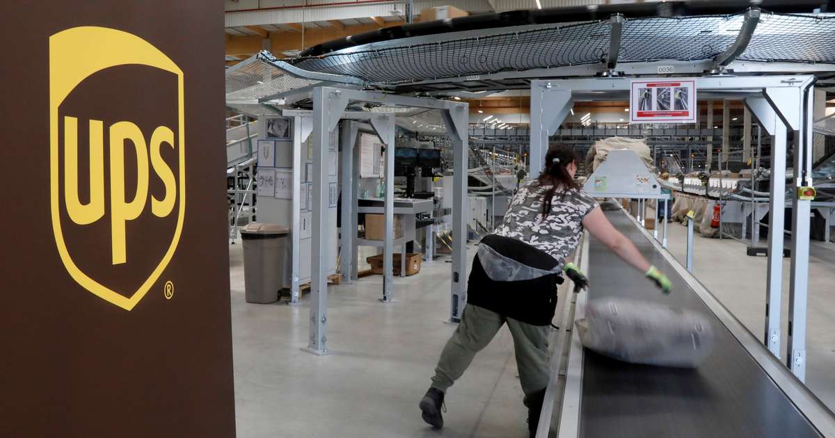 Demanda de comércio eletrônico impulsiona lucro trimestral da UPS