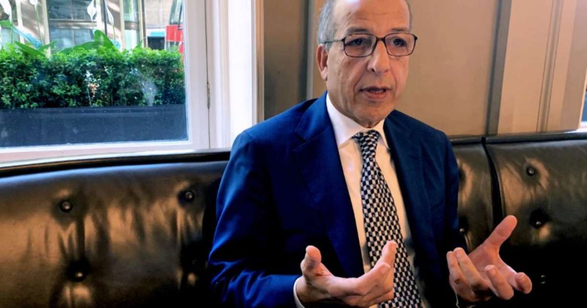 Presidente do banco central da Líbia diz que bloqueio sobre petróleo ...