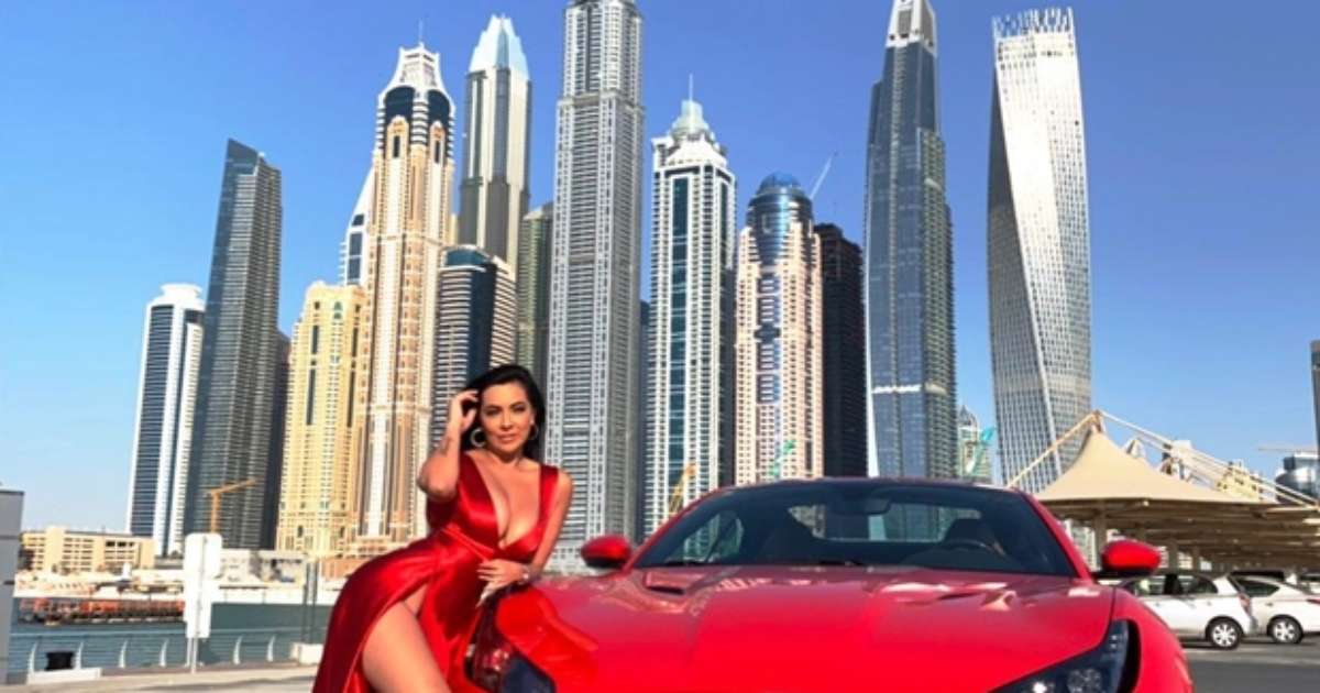 Modelo brasileira estrela campanha fotográfica em Dubai
