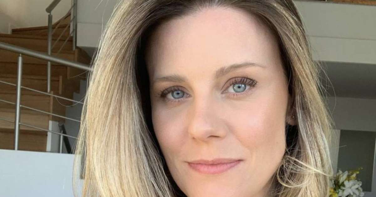 Daiana Garbin, esposa de Tiago Leifert, exibe barriguinha de grávida ...