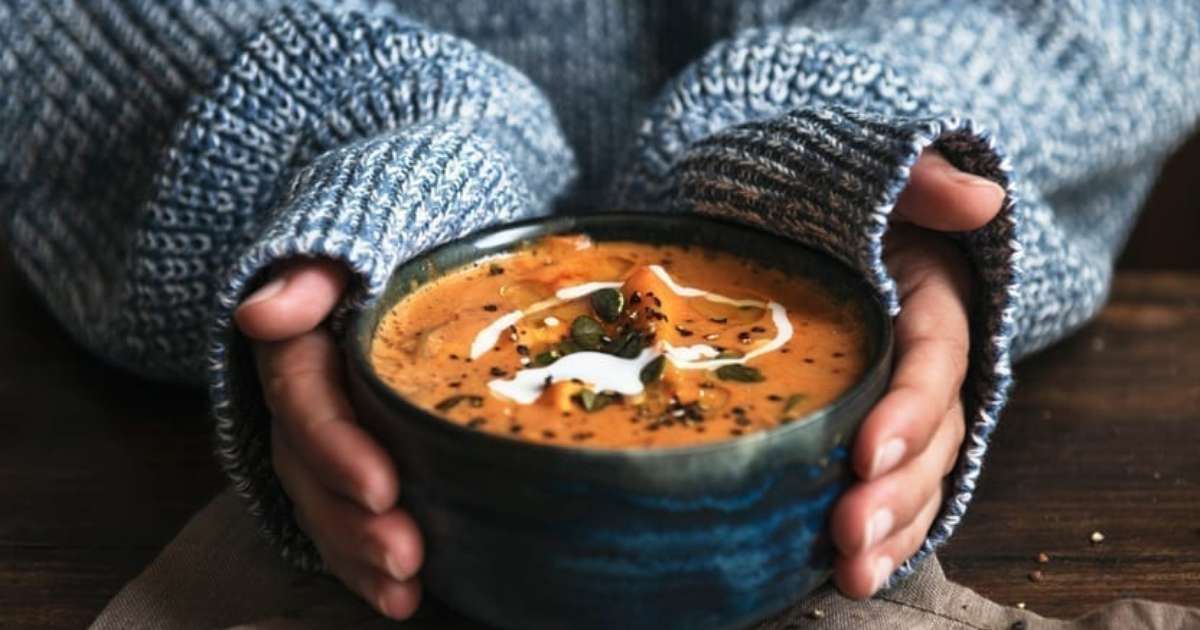 23 receitas de sopas para o inverno que vão espantar os dias frios