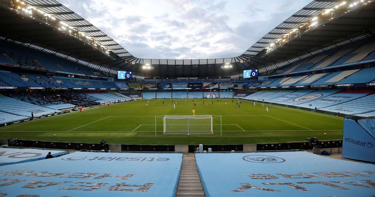 Possível jogo do título entre Liverpool e Manchester City ocorrerá no ...