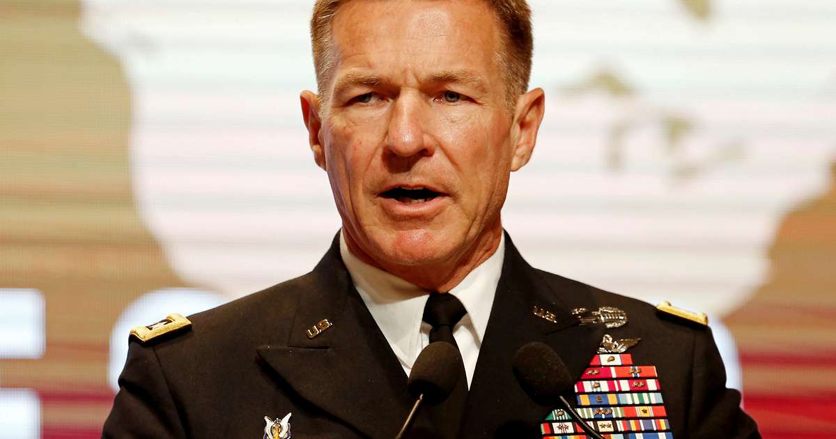 Após comentários de Trump, general mais graduado do Exército dos EUA ...