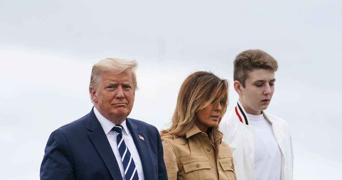 Filho mais novo de Trump testou positivo para Covid-19, diz Melania Trump