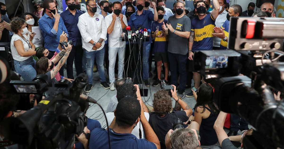 PSDB segue líder; DEM cresce e PT estaciona