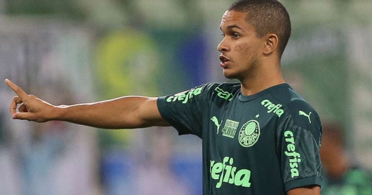 Gabriel Silva celebra assistência contra Delfín e boa fase no Palmeiras