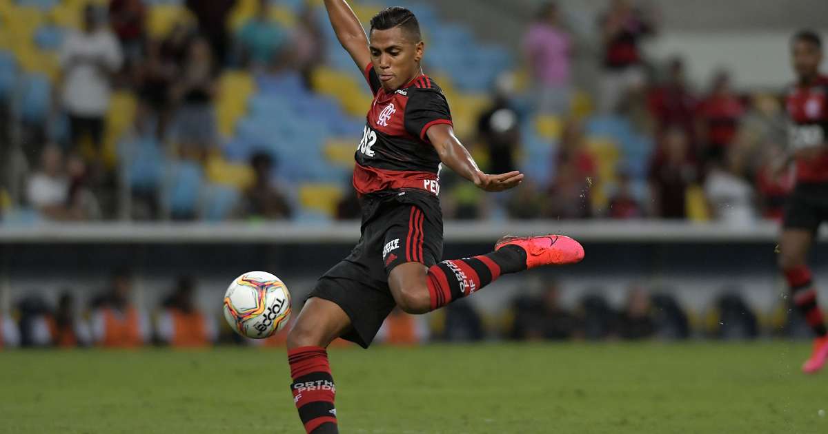 Pedro Rocha é liberado dos treinos e deixa Flamengo
