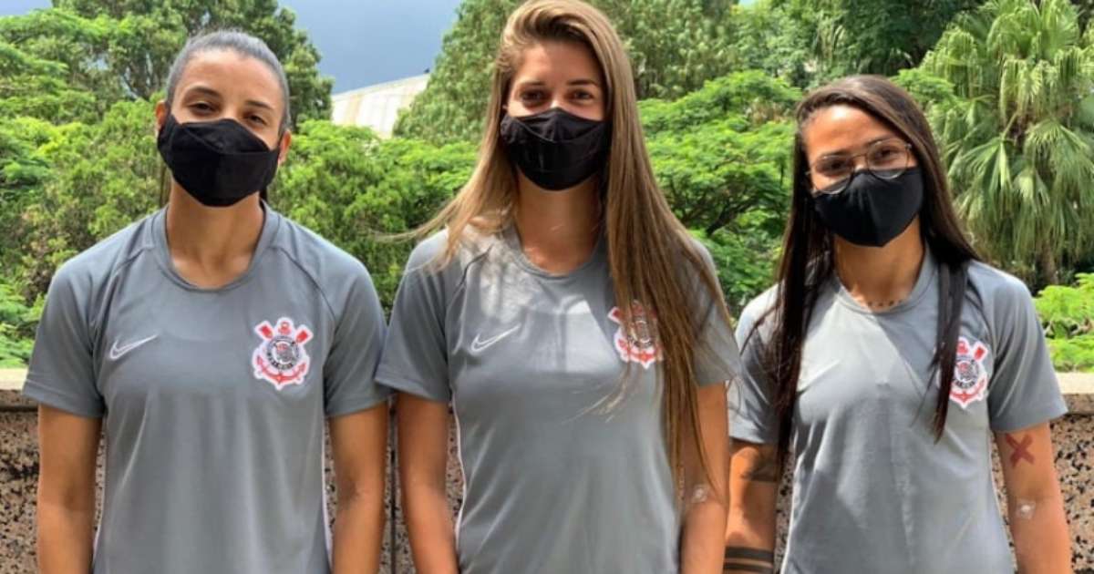 Após ano vitorioso, elenco feminino do Corinthians se reapresenta para ...