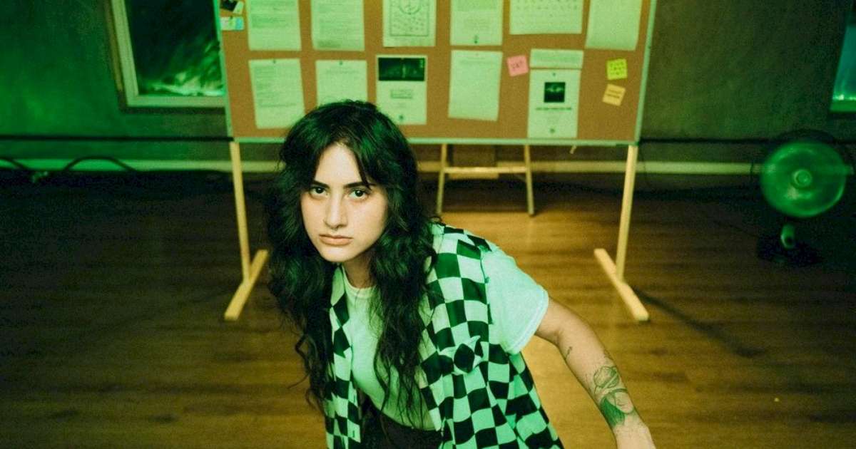 Cantora DAY lança o novo single e clipe de "Finais Mentem"