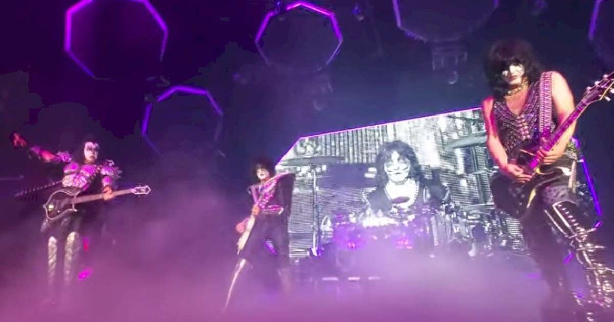 KISS anuncia "Off Soundboard Tokyo 2001" para junho