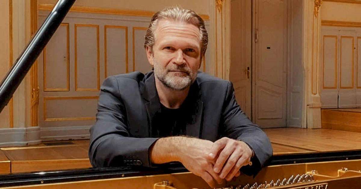Sebastian Knauer apresenta obras de Mozart e Nyman em novo álbum