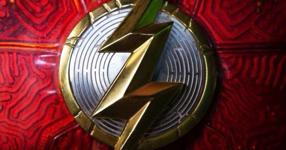 The Flash: Diretor revela prévia do novo uniforme do herói no cinema