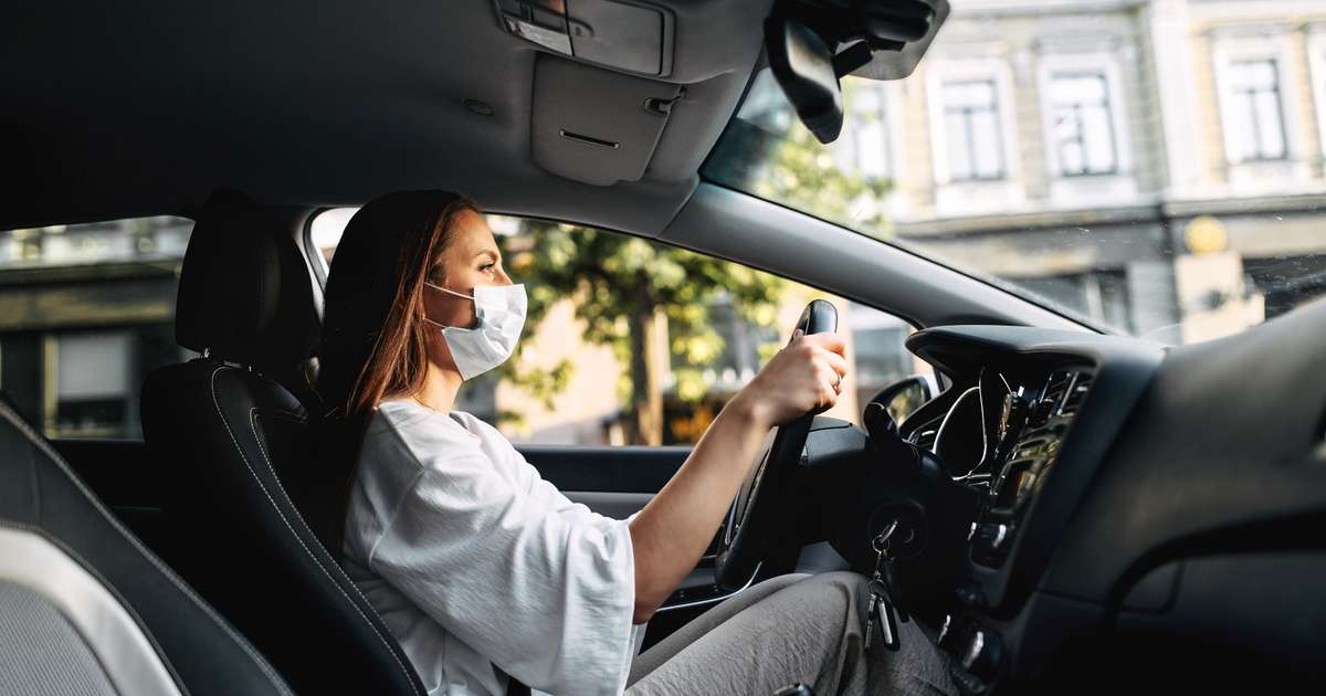 10 Coisas Que Você Deve Ou Não Deve Deixar Dentro Do Carro