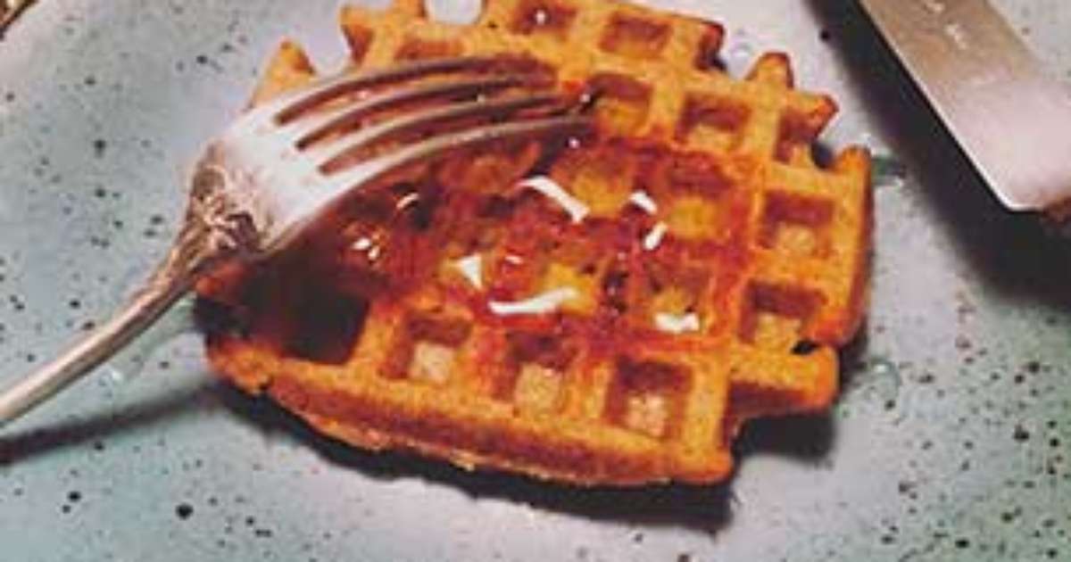 Para o lanche: waffle de farinha integral