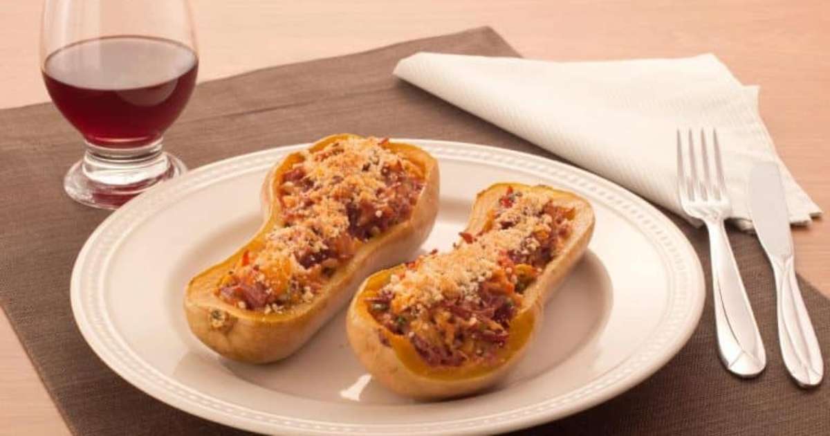Abóbora recheada com carne-seca para surpreender na cozinha
