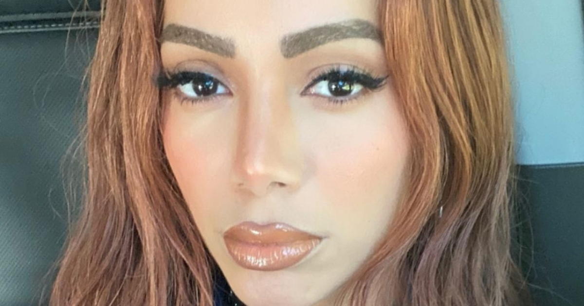 Anitta Exibe Peruca Ruiva Será Que Pinto De Verdade