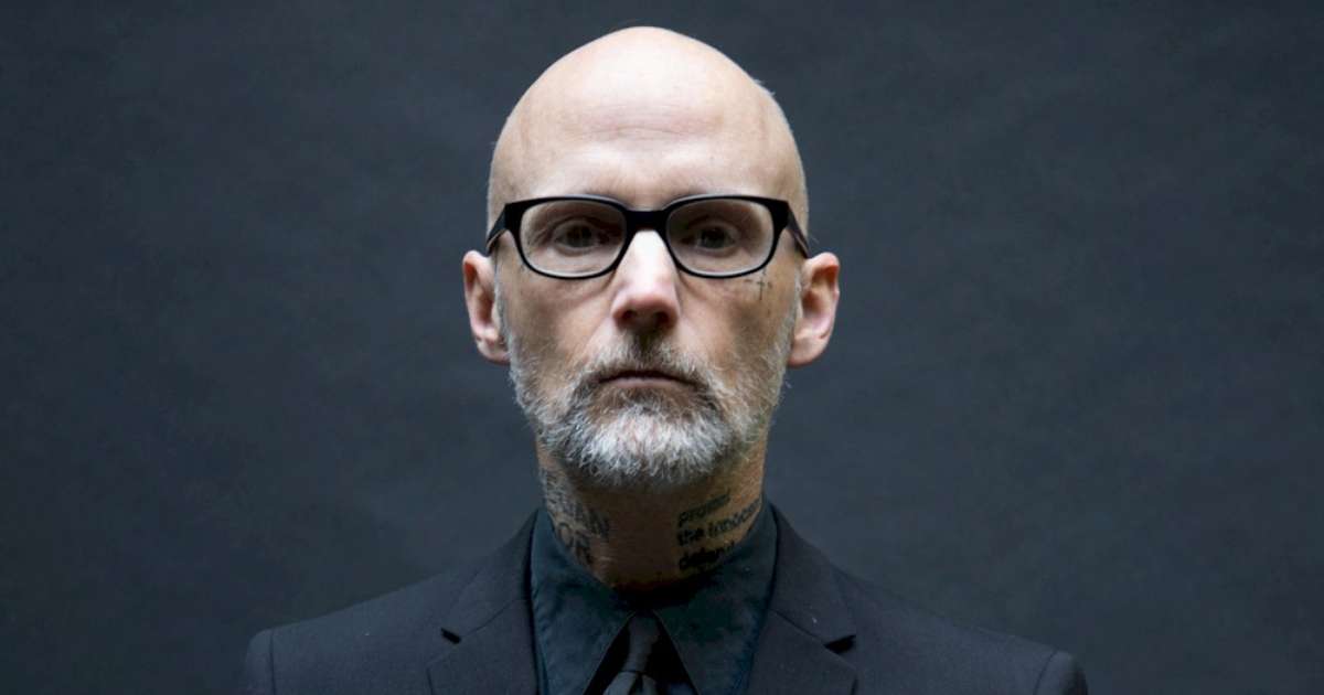 Moby lança uma nova versão para "Extreme Ways" com Felsmann + Tiley