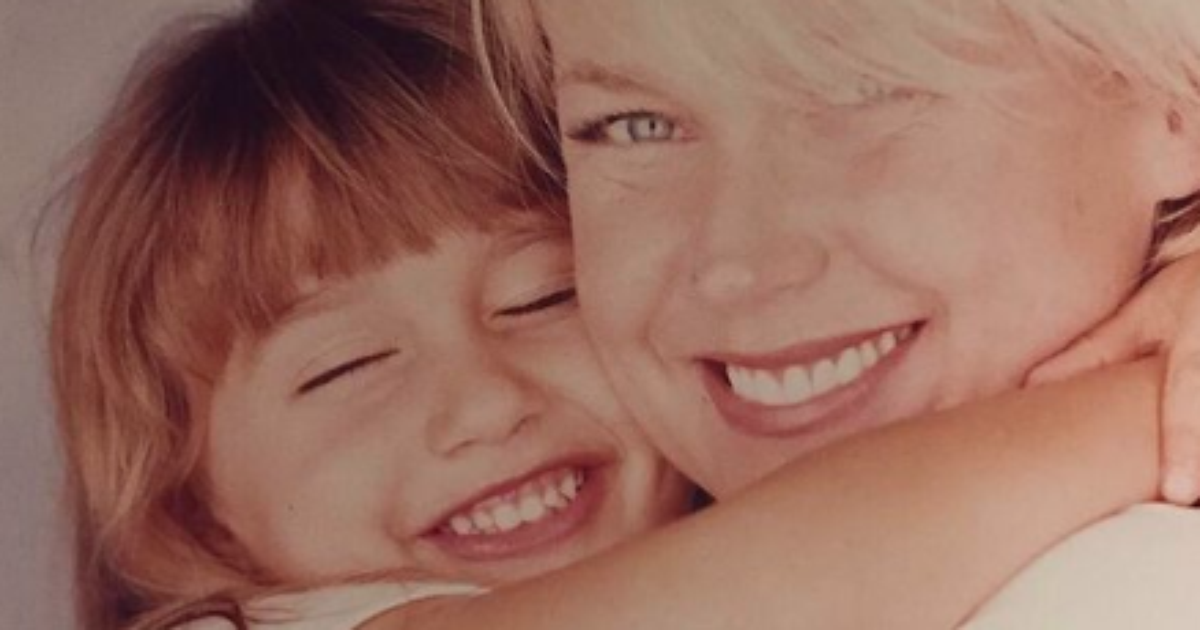 Sasha tem novo visual! Os melhores sorrisos da filha da Xuxa