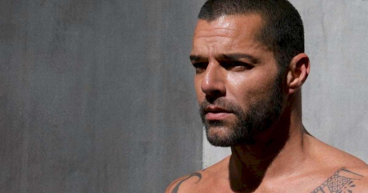 Ricky Martin afirma que não fez procedimento estético no rosto
