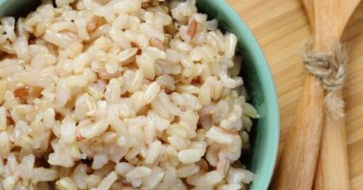 Como Fazer Arroz: 2 Receitas Pra Ninguém Colocar Defeito