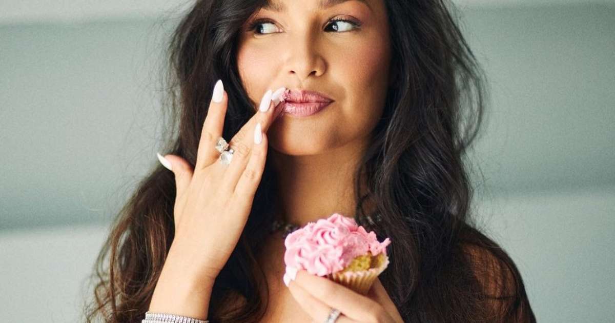 Juliette: veja 10 looks pretos e sensuais da aniversariante