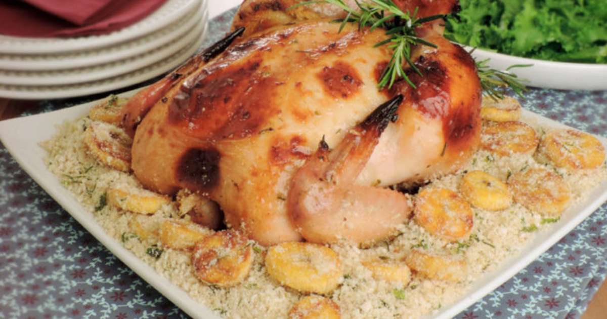 Frango Assado Com Farofa De Banana