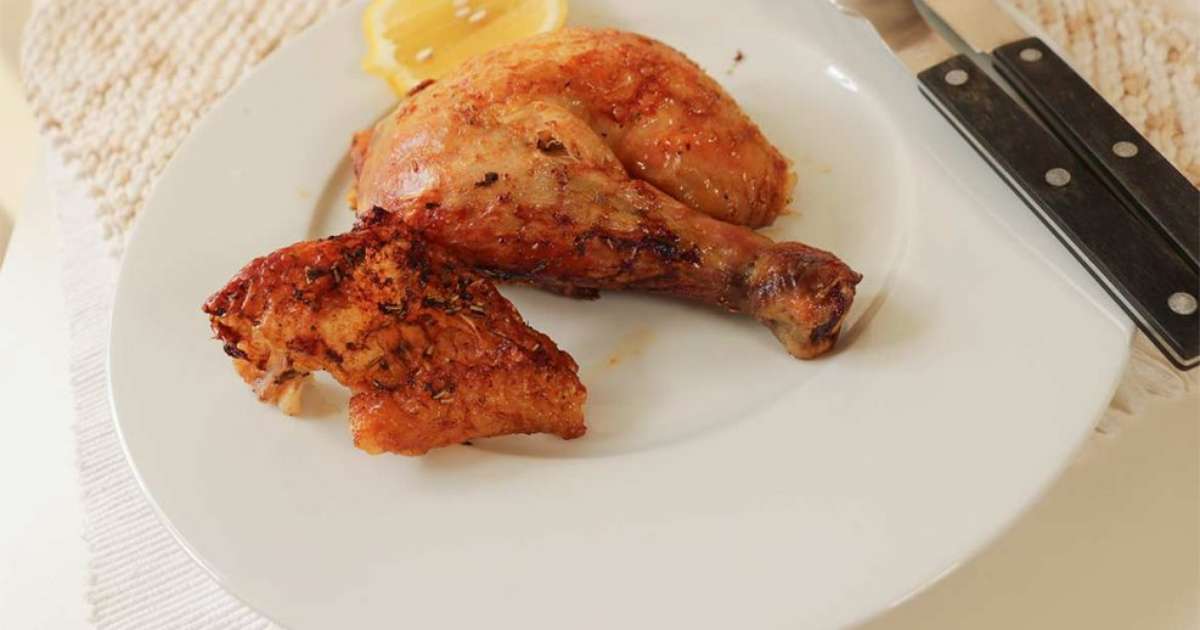 Frango assado com casquinha pururuca