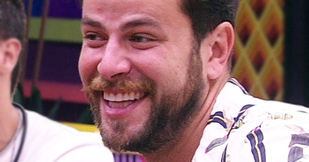 Gustavo foi chamado para o BBB 22 durante partida de CS:GO