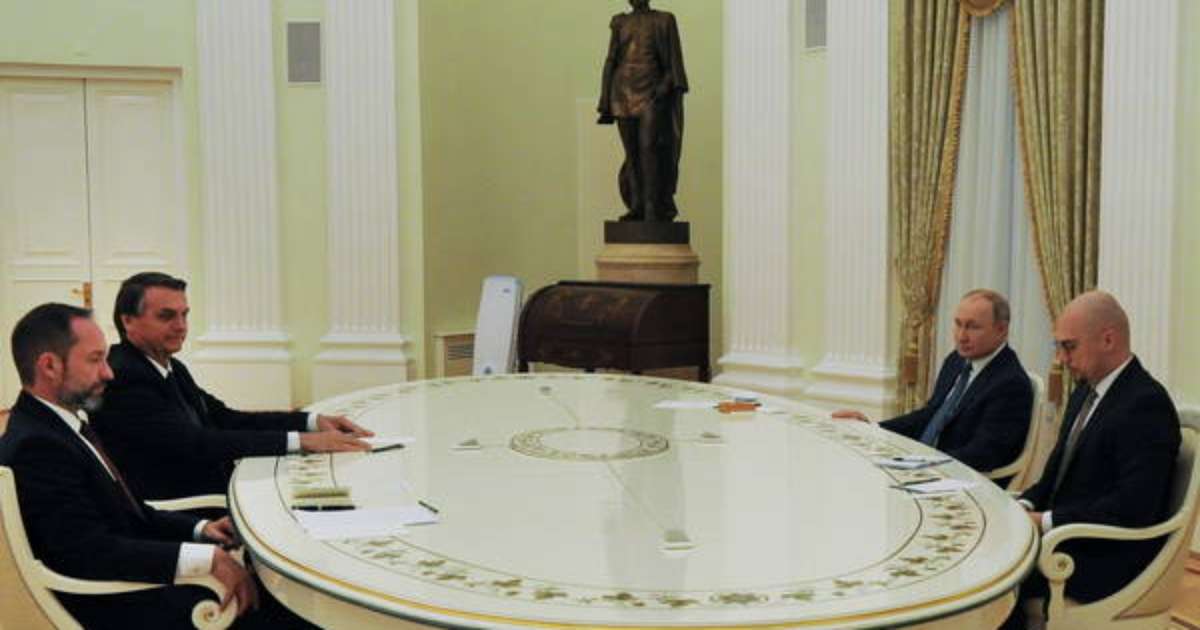 Bolsonaro e Putin falam em parceria econômica e ignoram Ucrânia