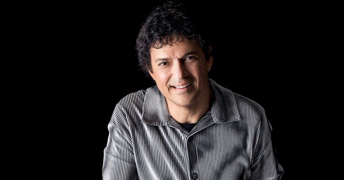 Jorge Vercillo apresenta seu novo show "Raça Menina" em São Paulo